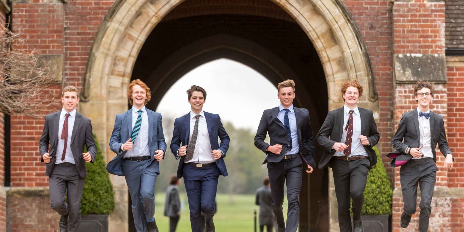 เรียนต่อมัธยมที่อังกฤษ - UK Boarding School - Ardingly College