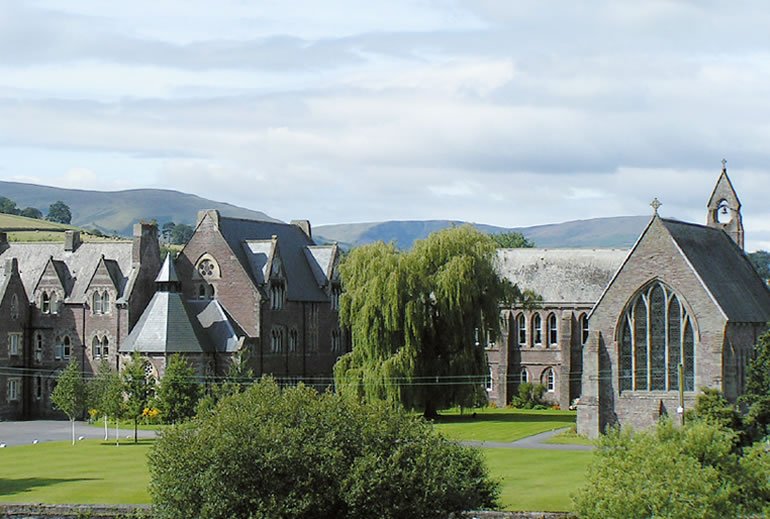 เรียนต่อมัธยมที่อังกฤษ - UK Boarding School - Christ College, Brecon