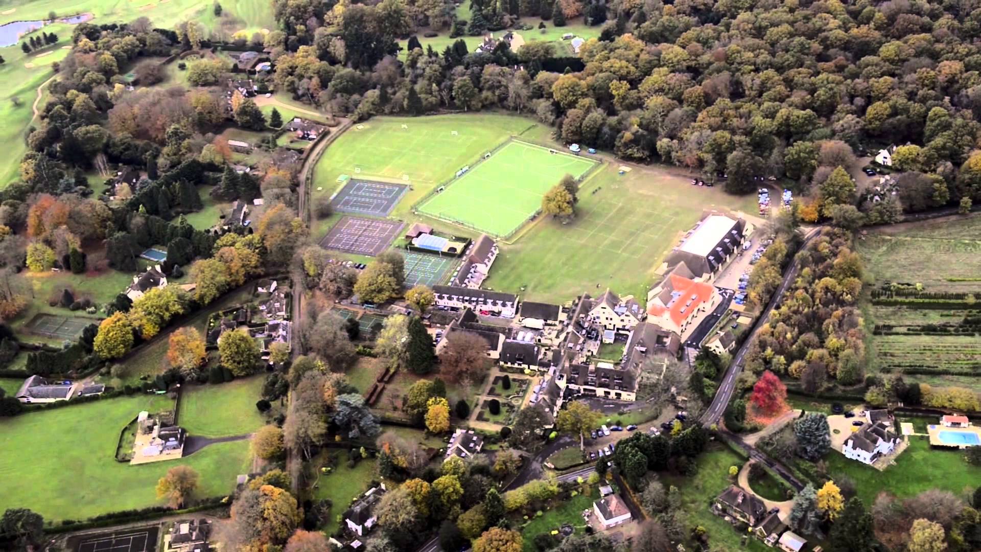 เรียนต่อมัธยมที่อังกฤษ - UK Boarding School - Prior's Field School